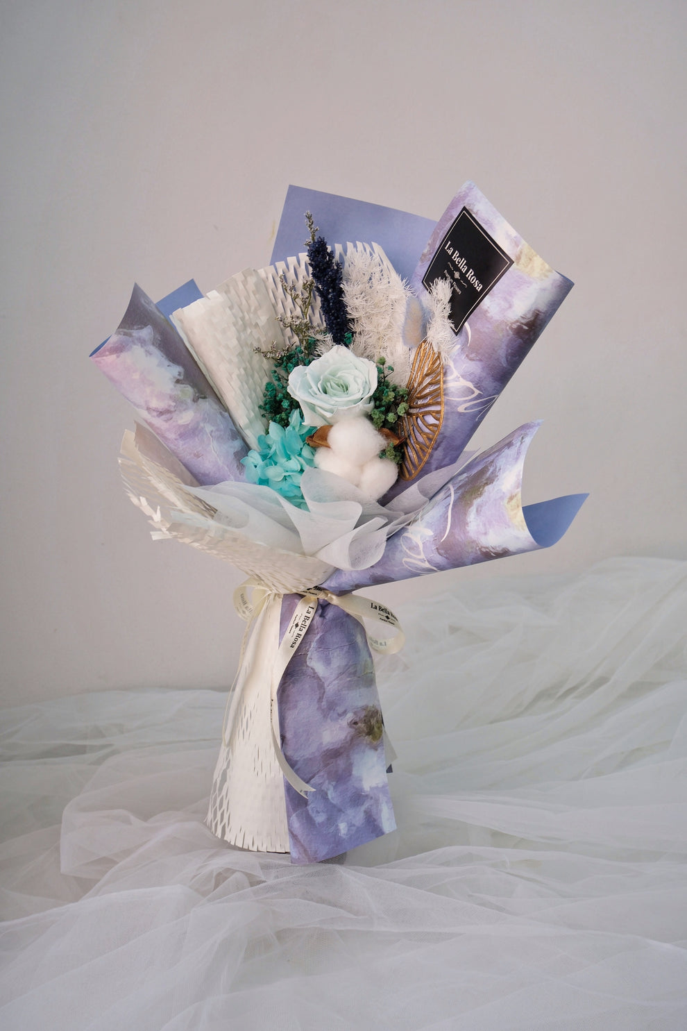 Juno Dried Flower Bouquet – La Bella Rosa Flowers