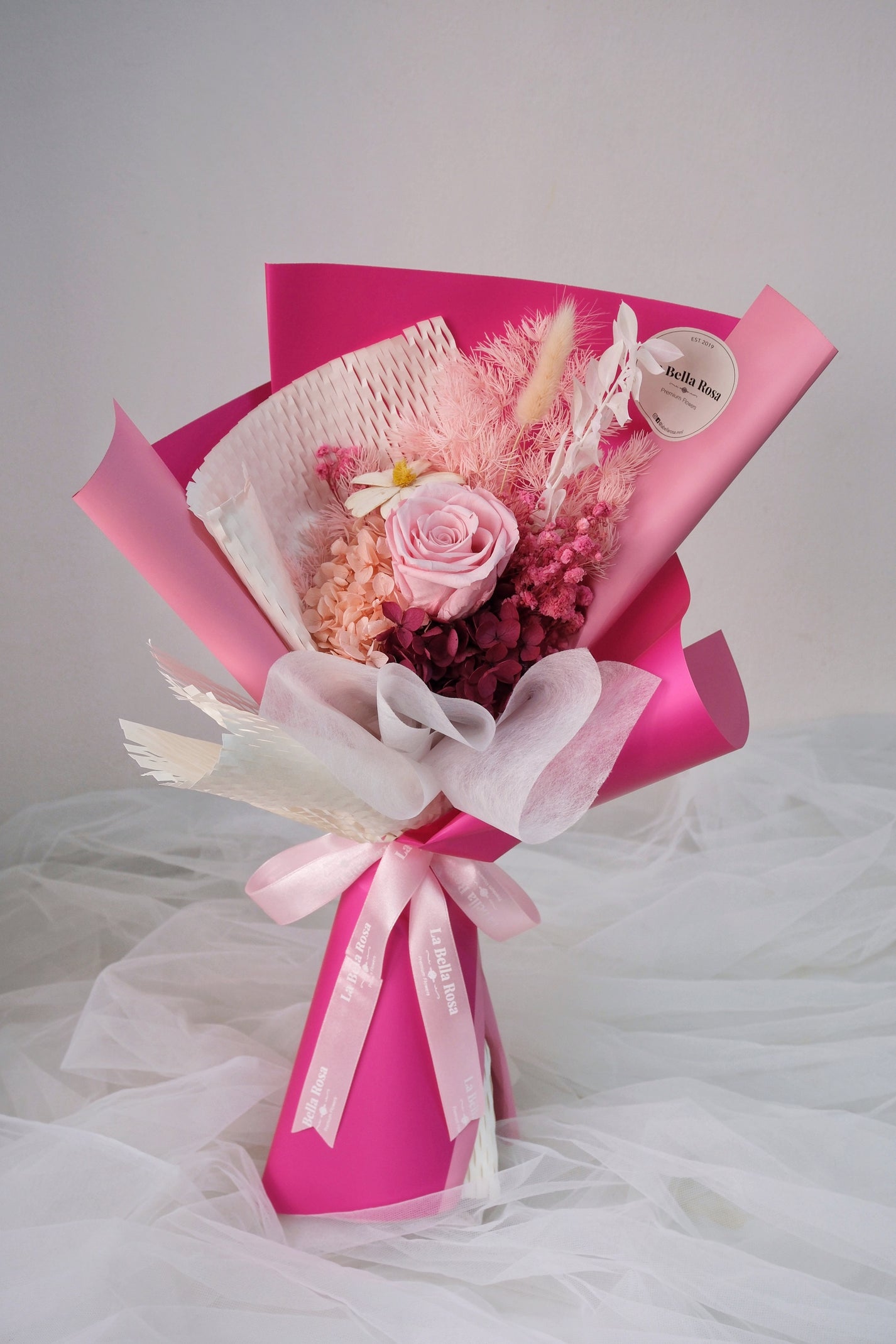 Amara Dried Flower Bouquet – La Bella Rosa Flowers